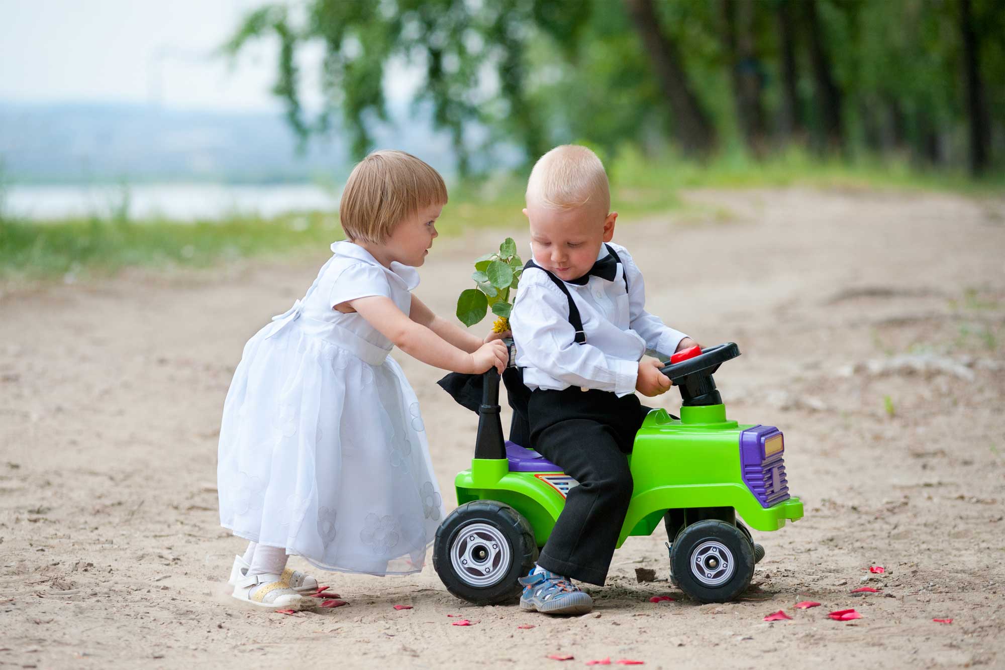 FAQ | Children's Wedding Entertainers | Little Wedding Creche London